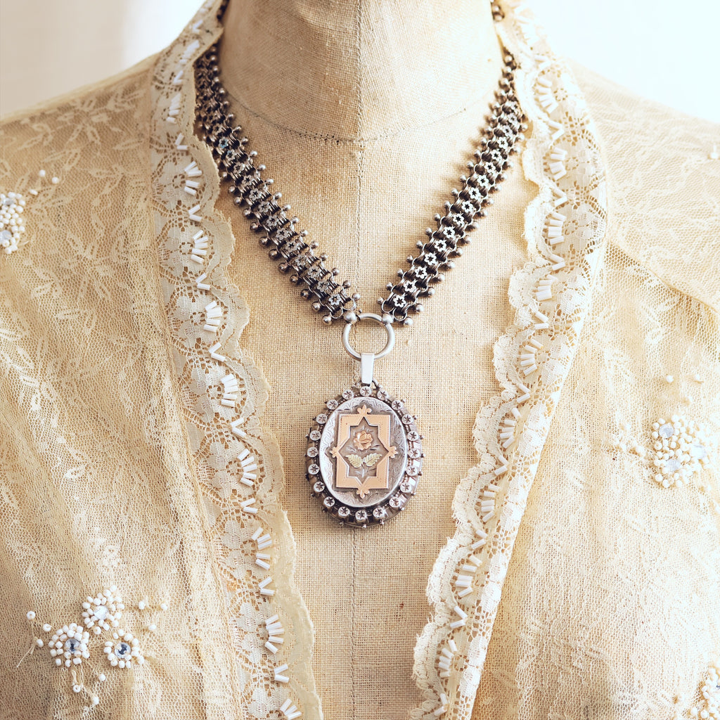 Quite Fabulous Date 1886 Silver Locket and Collarette – Fetheray