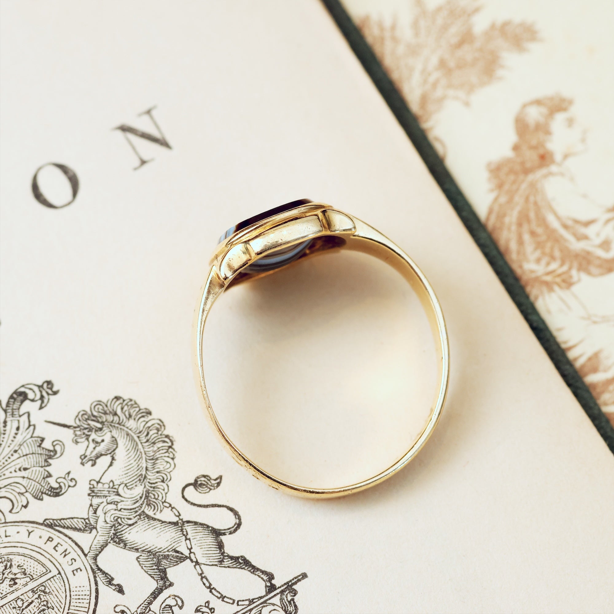 Antique Classical Men's Banded Agate Signet Ring – Fetheray