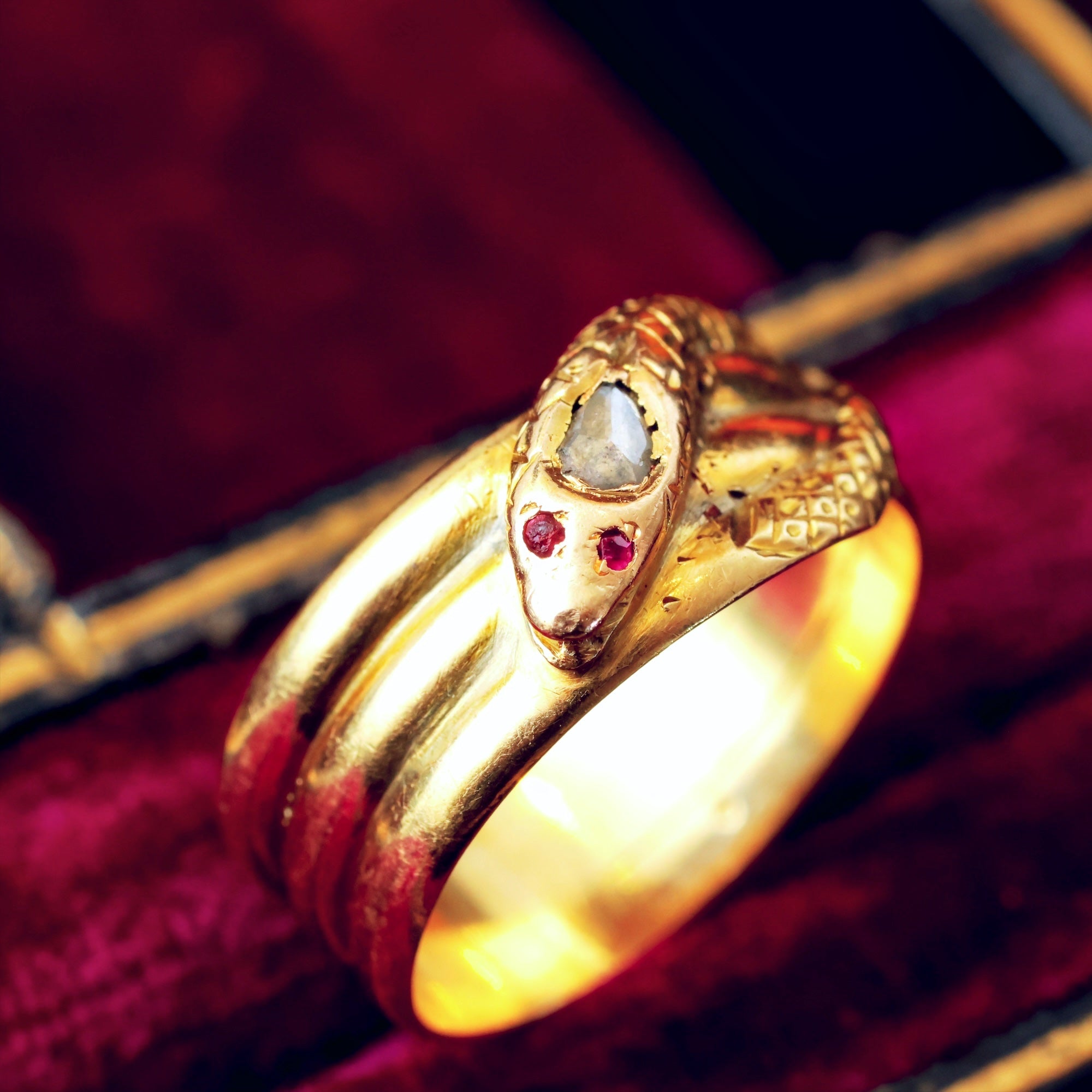 Beauteous Antique 18ct Gold Diamond Snake Ring – Fetheray