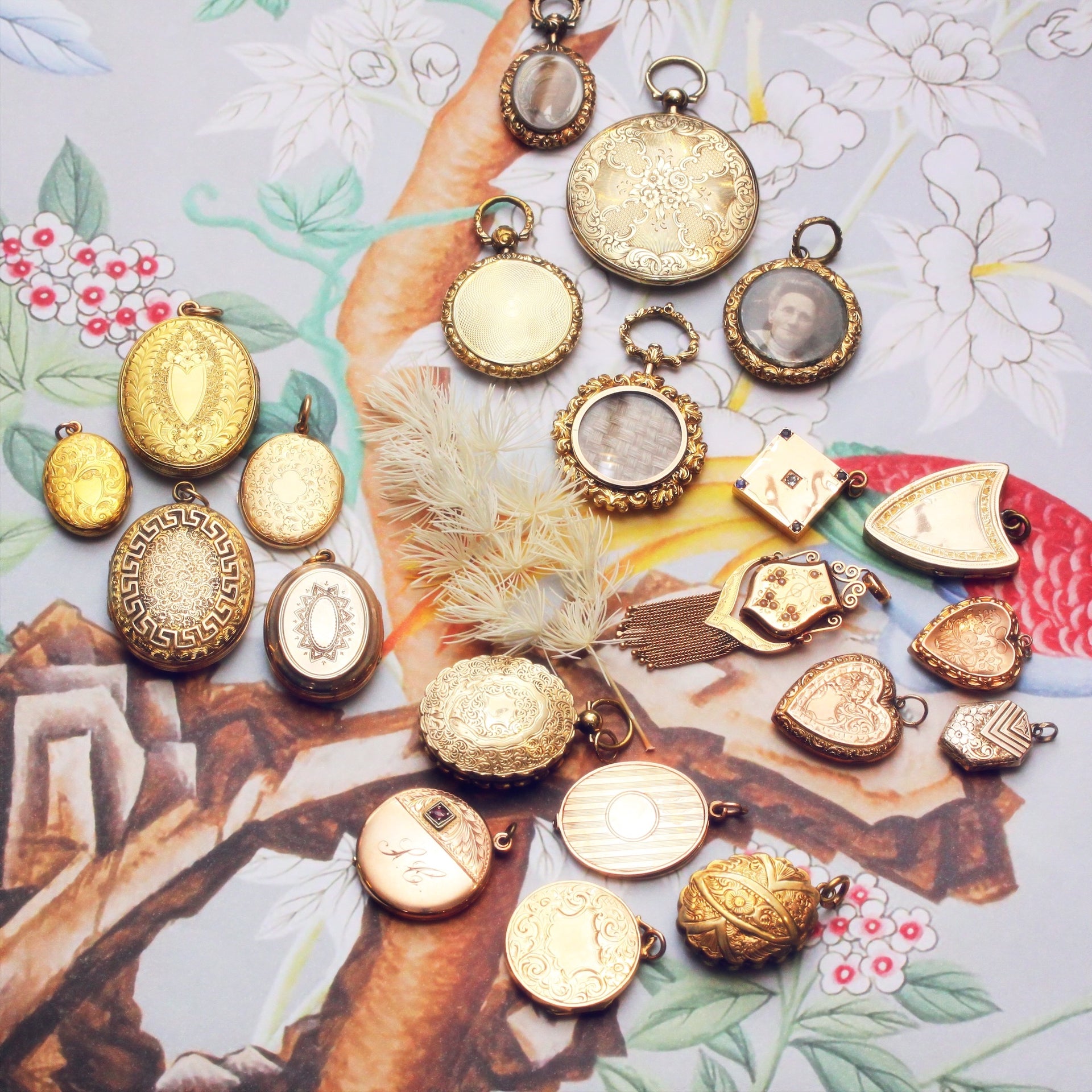 Vintage and Antique Lockets – Fetheray