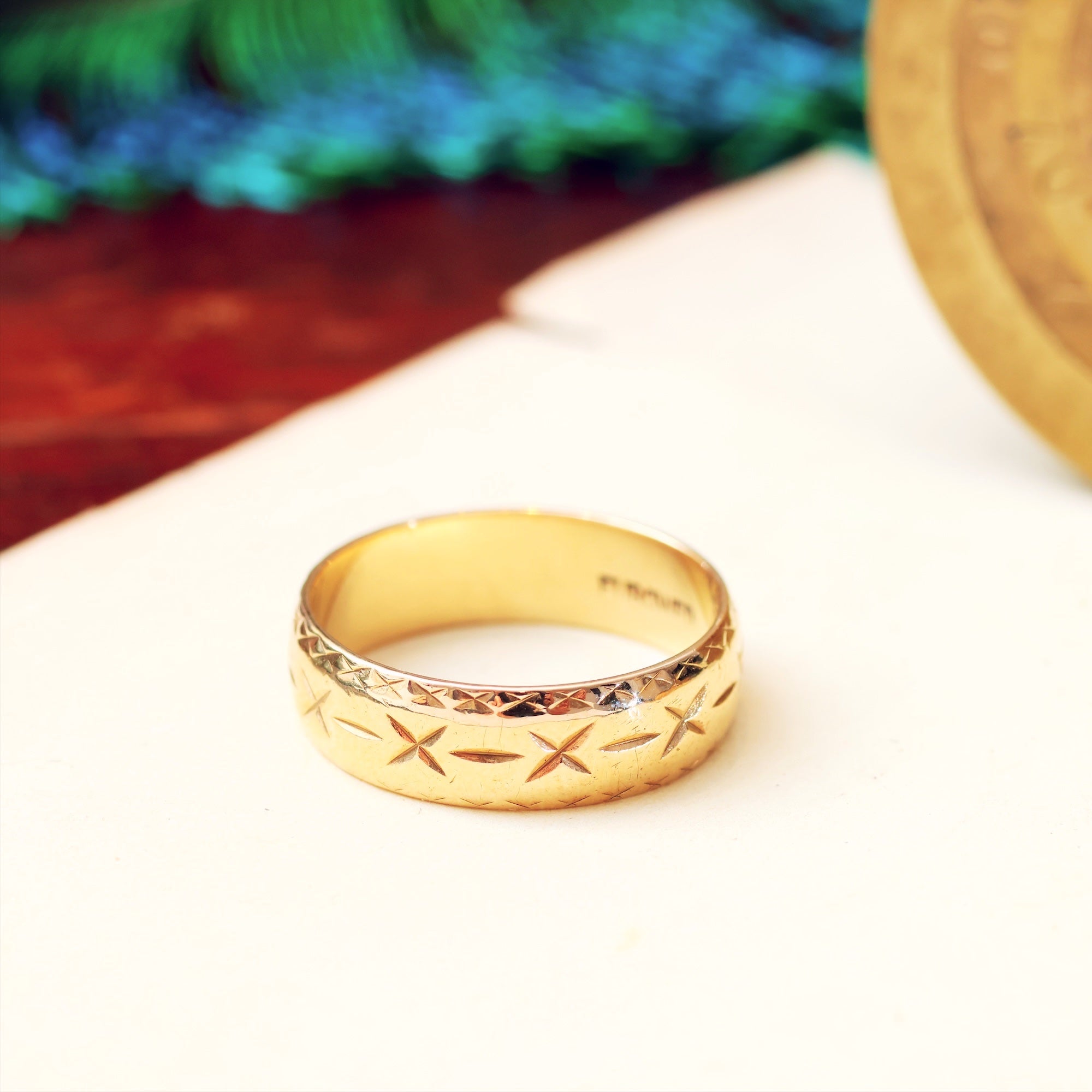 9ct gold band store