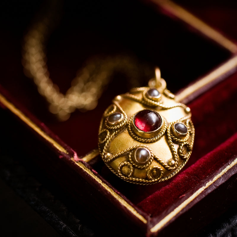 Heirloom Victorian Antique Etruscan Revival Locket – Fetheray