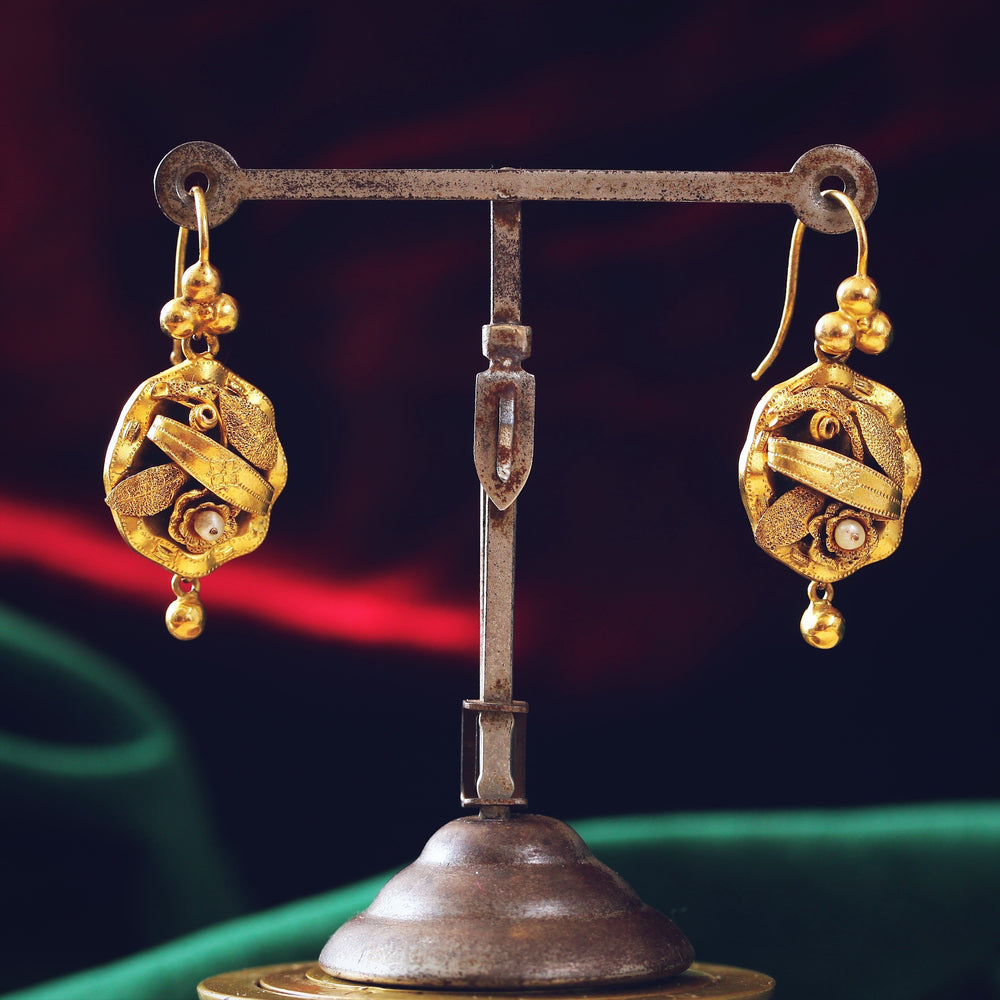 Adorable Circa 1860's Floral Pinchbeck Drop Earrings – Fetheray