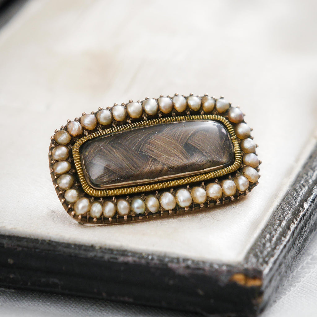 Heartfelt Sentimental Seed Pearl Fichu Pin – Fetheray