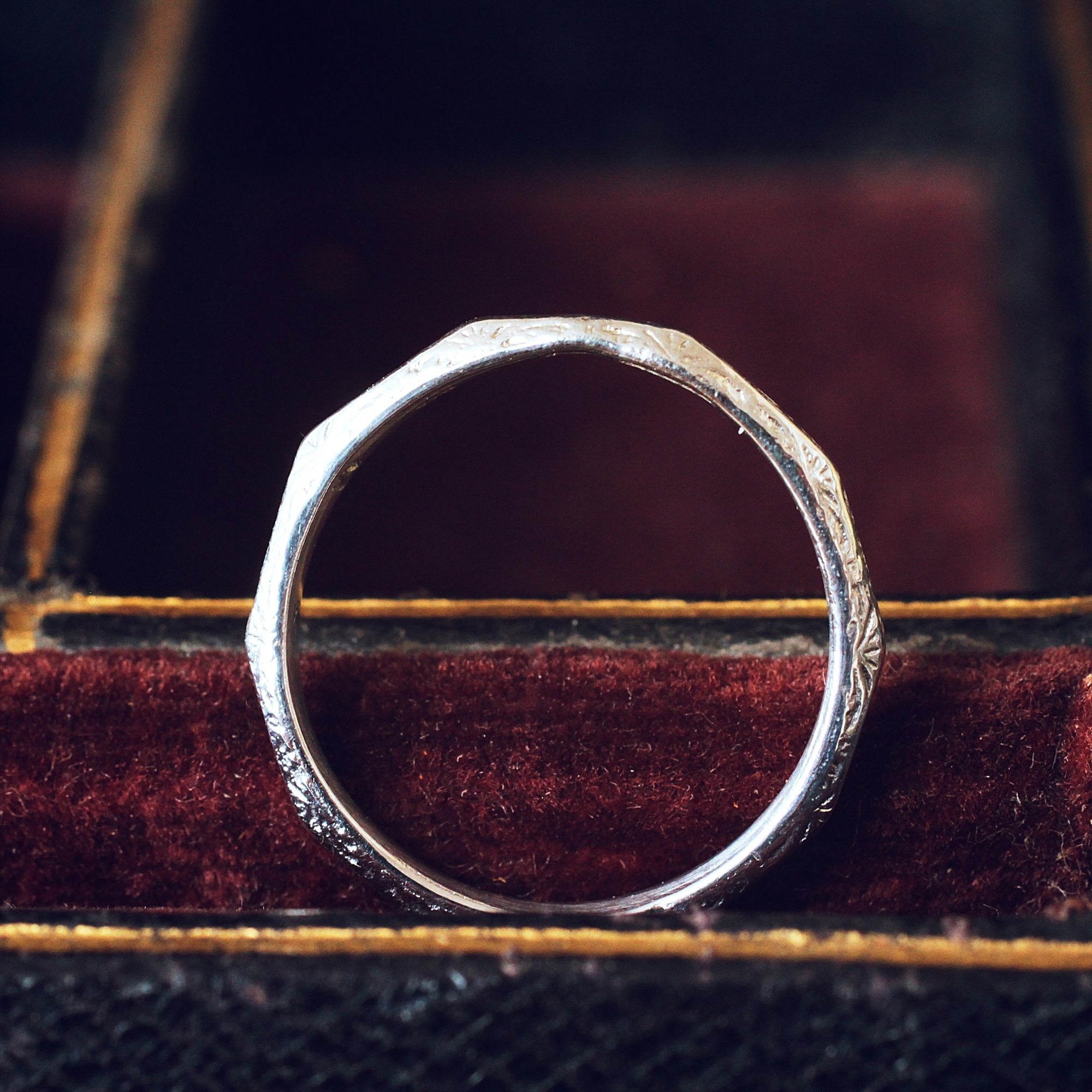 Vintage Style 'Decagon' 9ct White Gold Wedding Ring – Fetheray